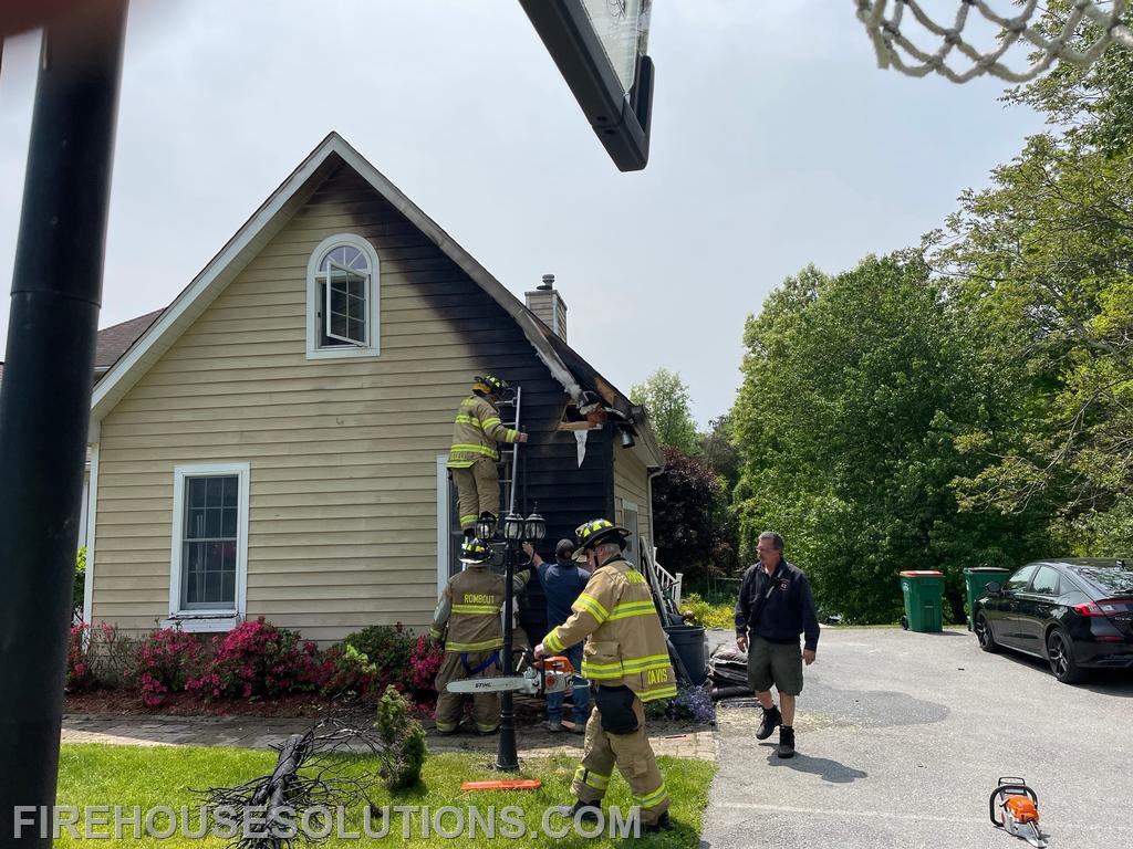 Reported side of house on fire - Rombout Fire Company